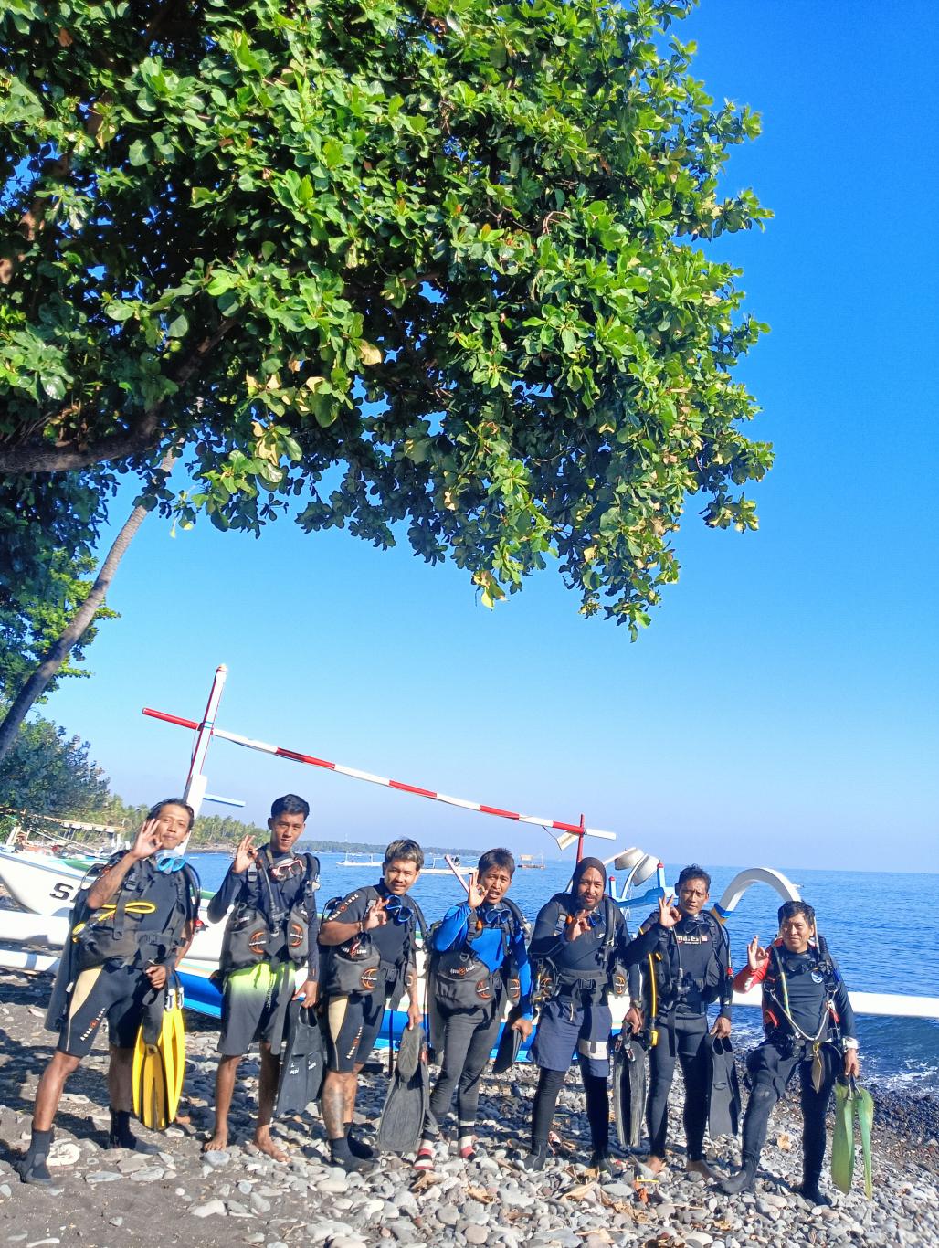 PELATIHAN SCUBA DIVE - EXPLORE KARANG "LES PARADISE" - Website Desa Les